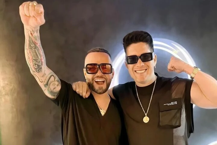 Chino y Nacho confirman su tour «Radio Venezuela World Tour 2026-2027 ...